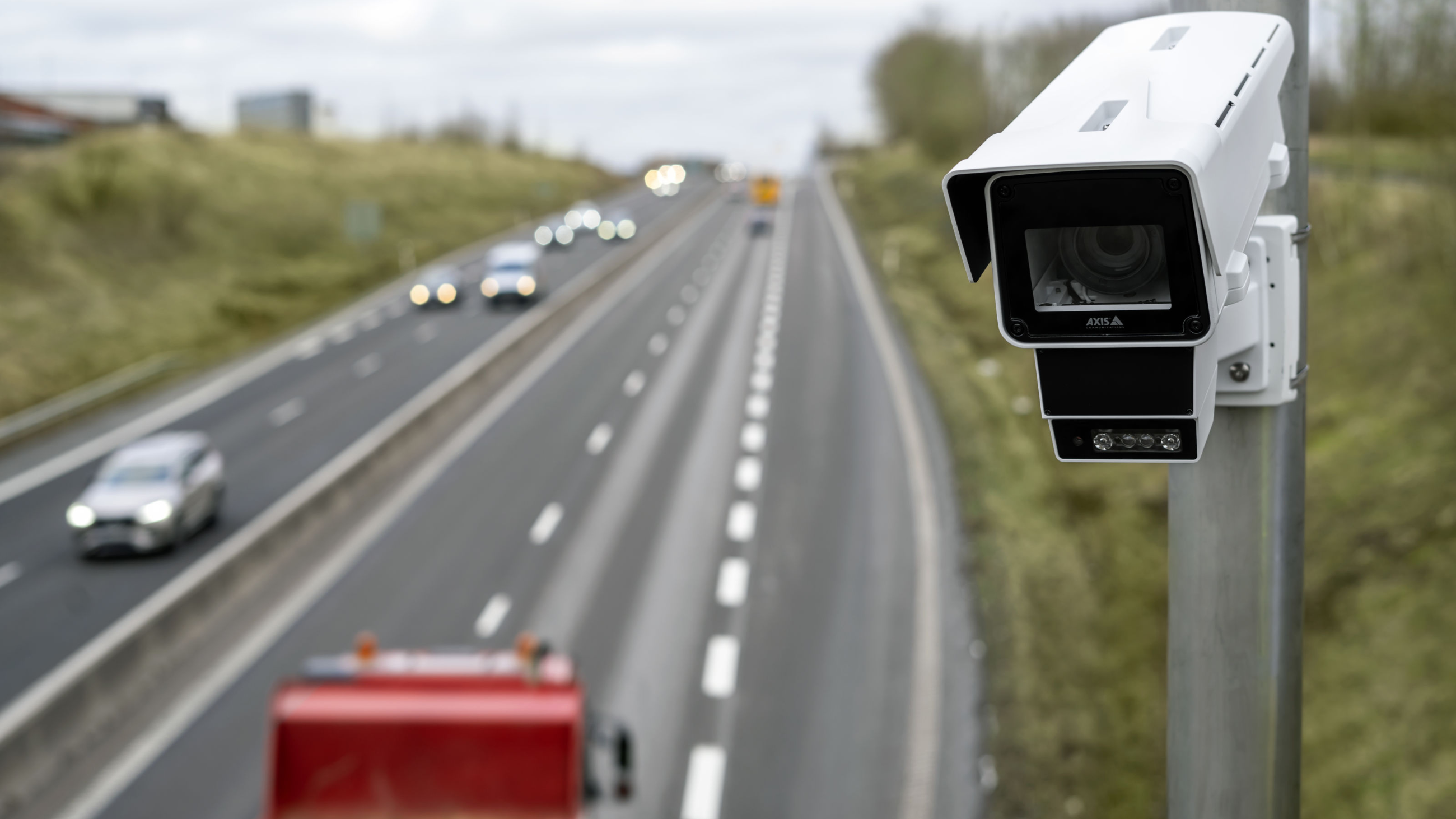 Neue Radar-Video-Fusion-Kamera hilft, schnelle Fahrzeuge zu ...