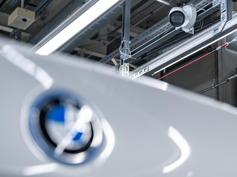 Kamery Axis wspierają kontrolę jakości w produkcji pojazdów BMW | Axis ...