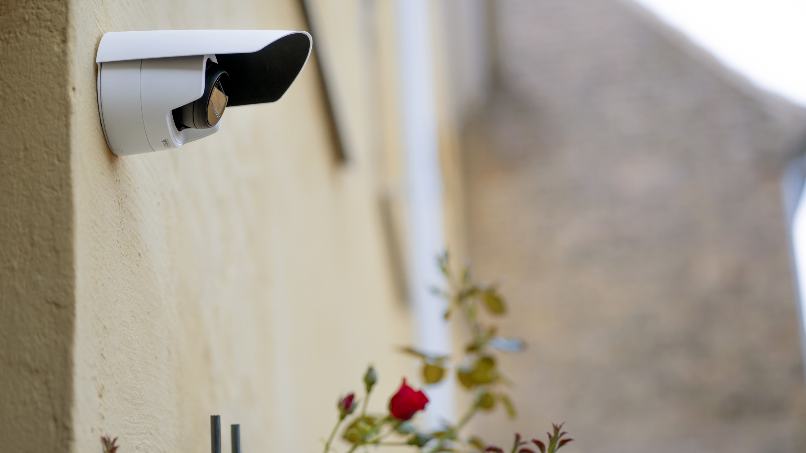 Turret style cameras with great image quality up to 4K | Axis ...