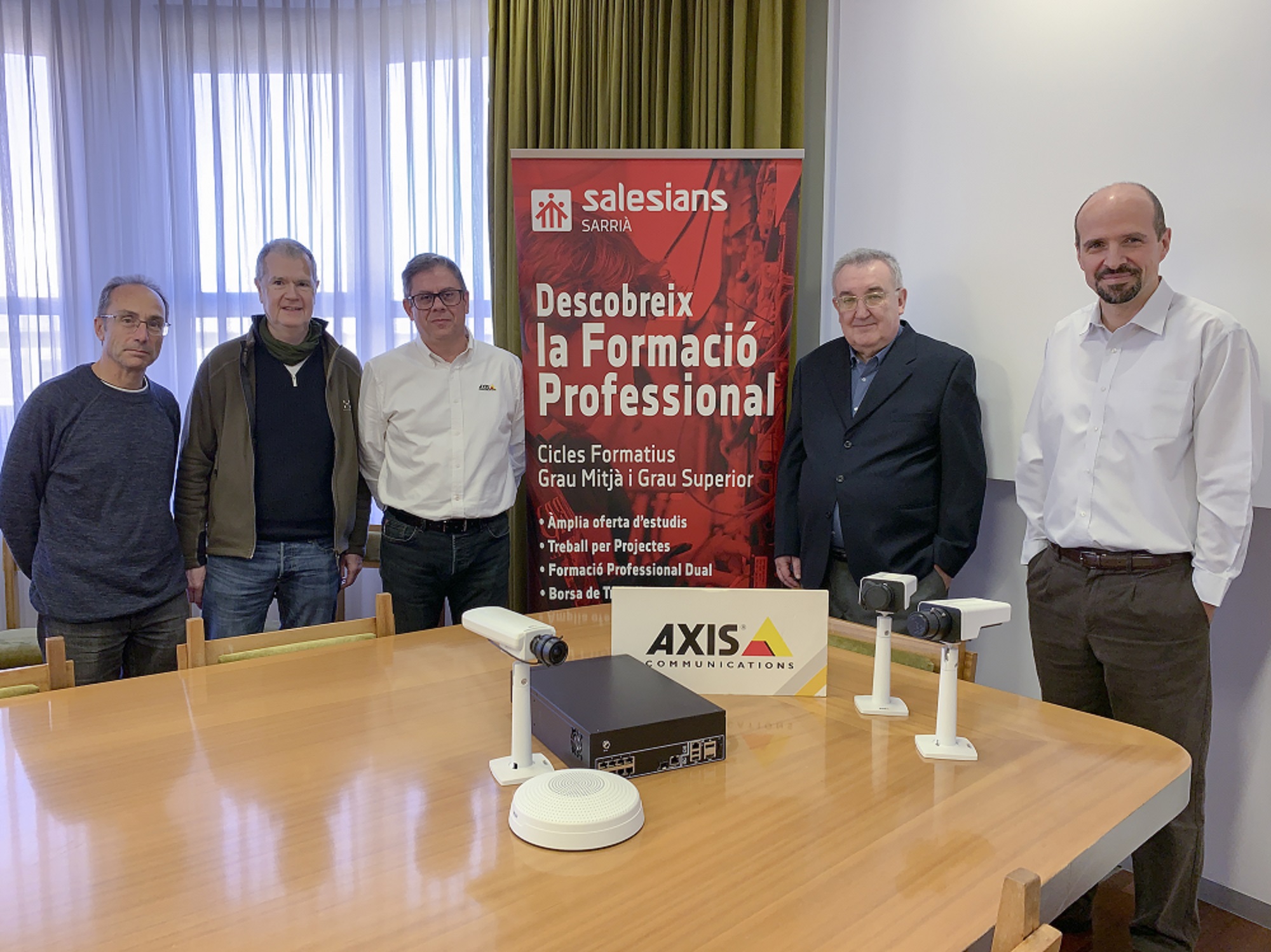 AXIS Communications, líder global en soluciones de videovigilancia y ...