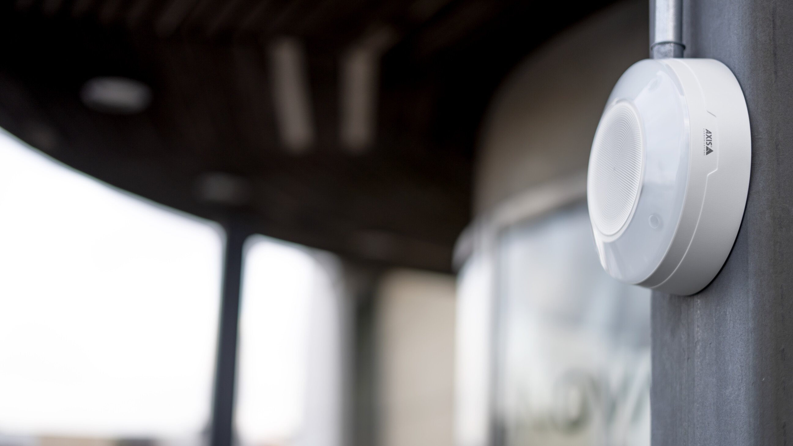 Issue warnings and deliver information with this all-in-one, strobe ...