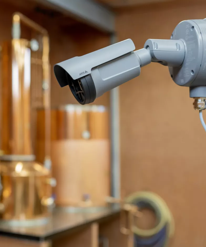 Axis launches world’s first explosion-protected thermometric camera ...